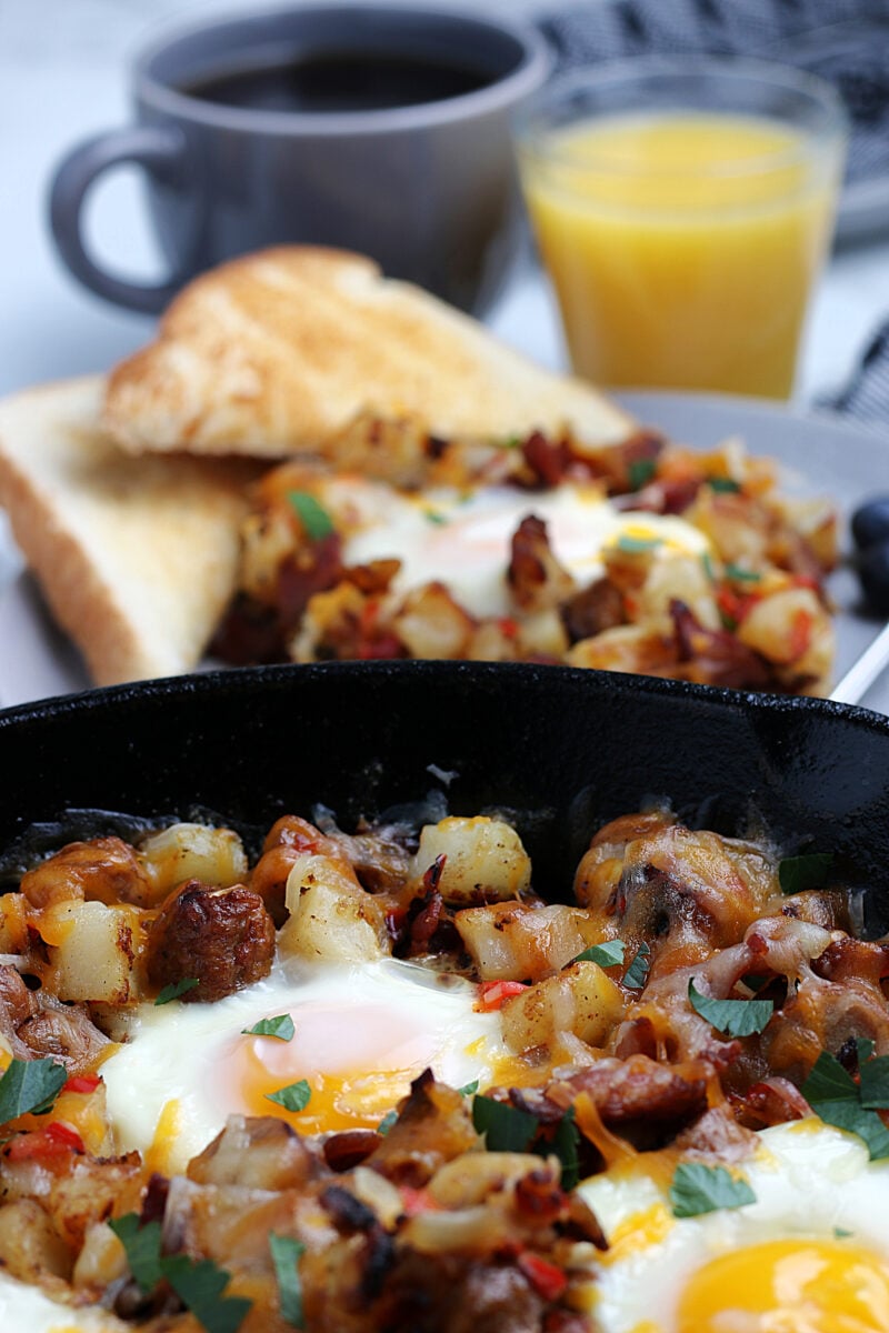 Breakfast Skillet Recipe {Cooks in 20 Minutes!} - Hip Mama's Place