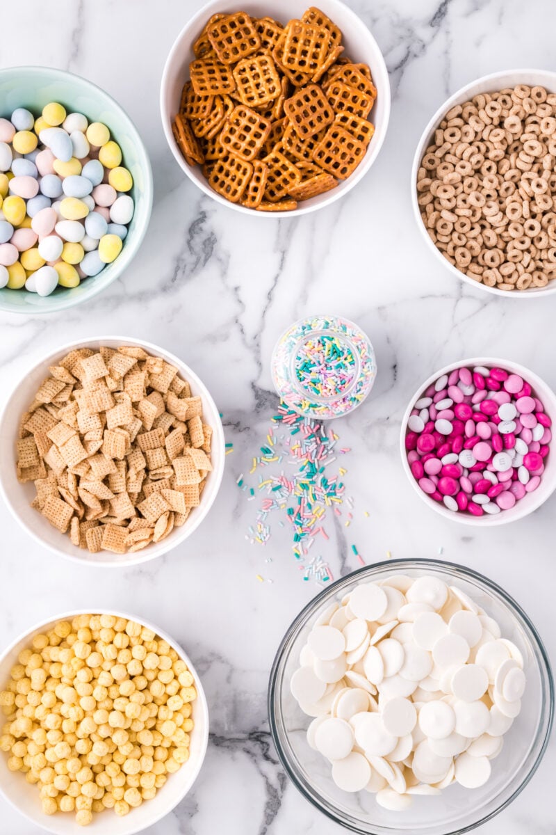 Easter Bark with Pretzels - Easy Easter Dessert - Hip Mama's Place