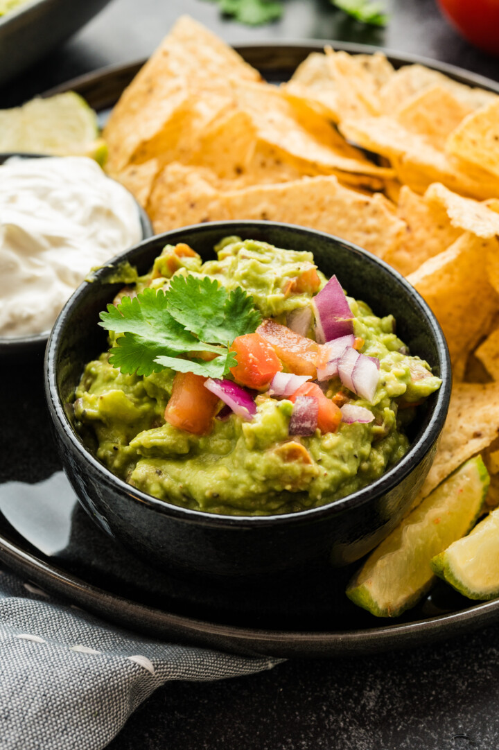 The Best Guacamole Recipe (Easy, Fresh, and Flavorful!) - Hip Mama's Place